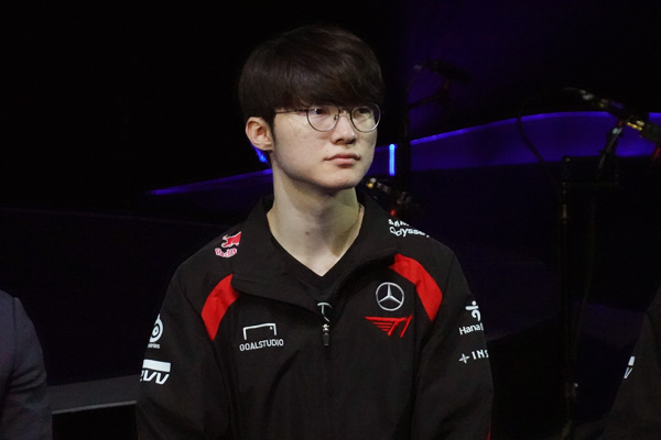 LCK V11 노리는 페이커와 T1, "한화생명전, 재미있는 매치업 기대" - 게임뷰